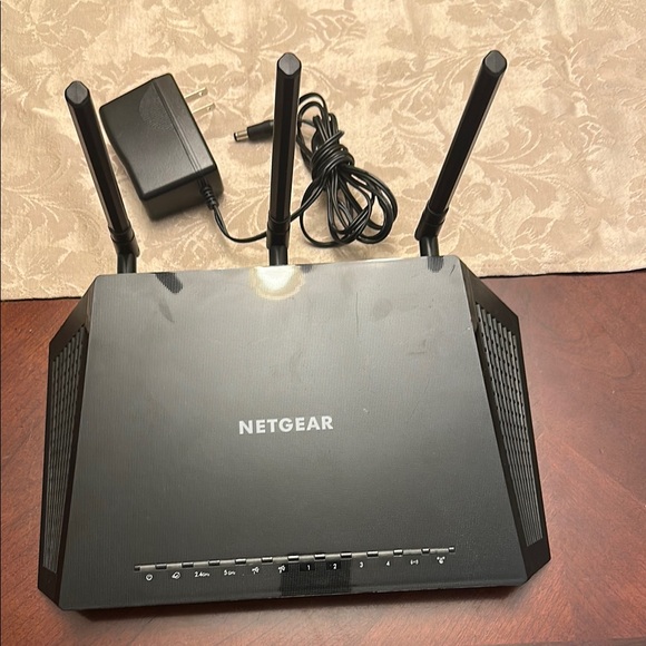 netgear | Networking | Used Netgear Black Networking Router | Poshmark